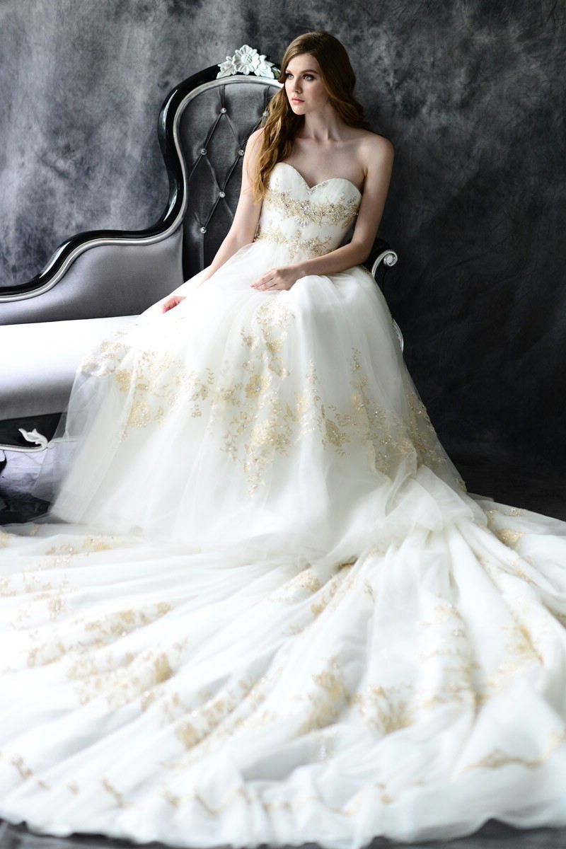 12 Stunning Designer Wedding Dresses Bestbride101